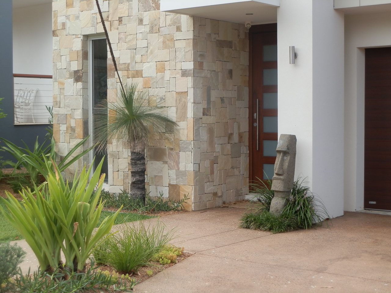 Project Galleries – Rock Wall Feature - Pacifico Stone