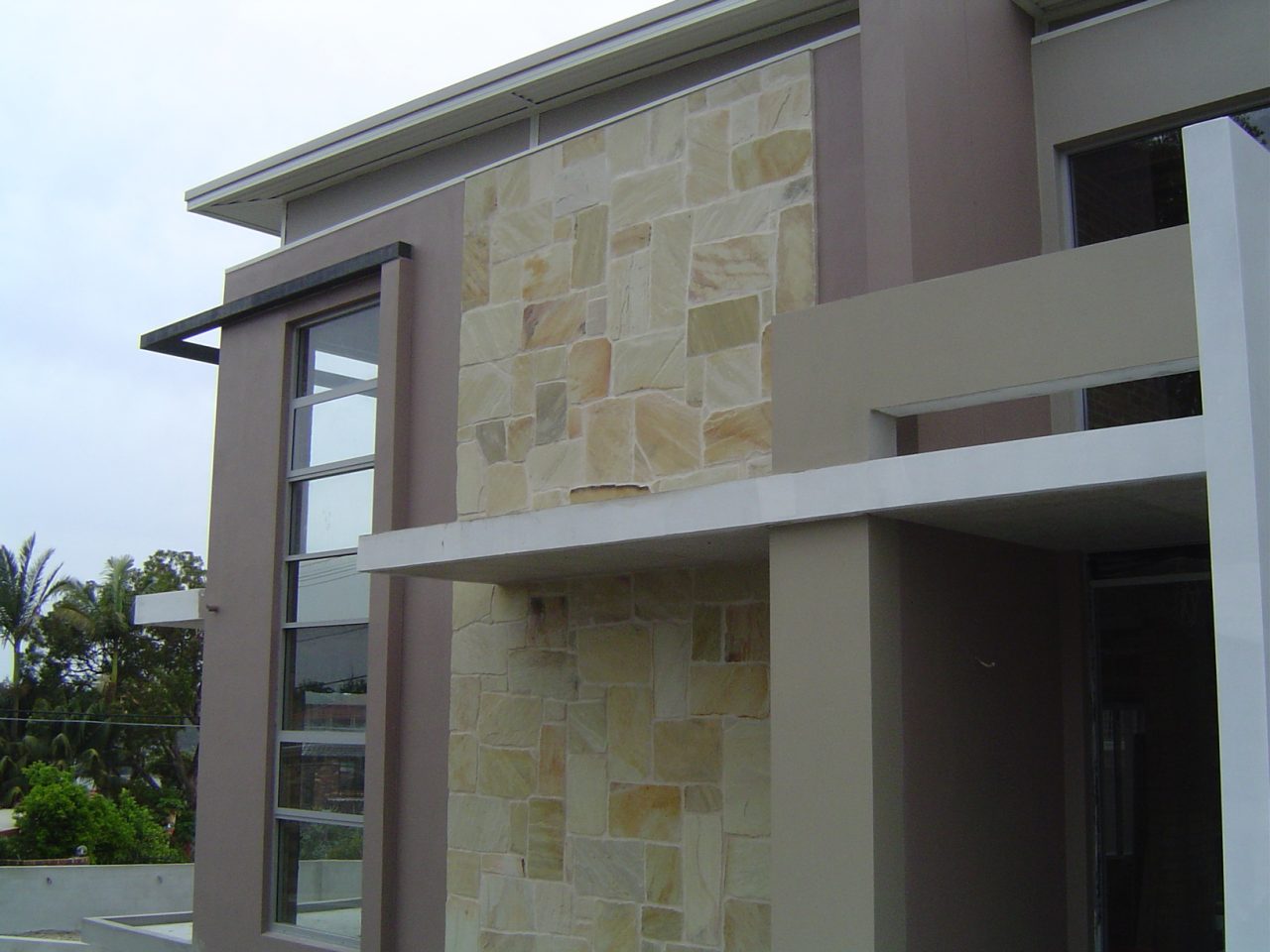 Project Galleries – Rock Wall Feature - Pacifico Stone